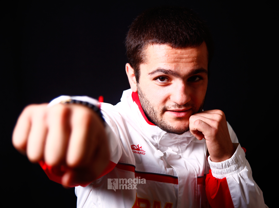 Aram Avagyan debuts in professional boxing with a win - Sport.mediamax.am